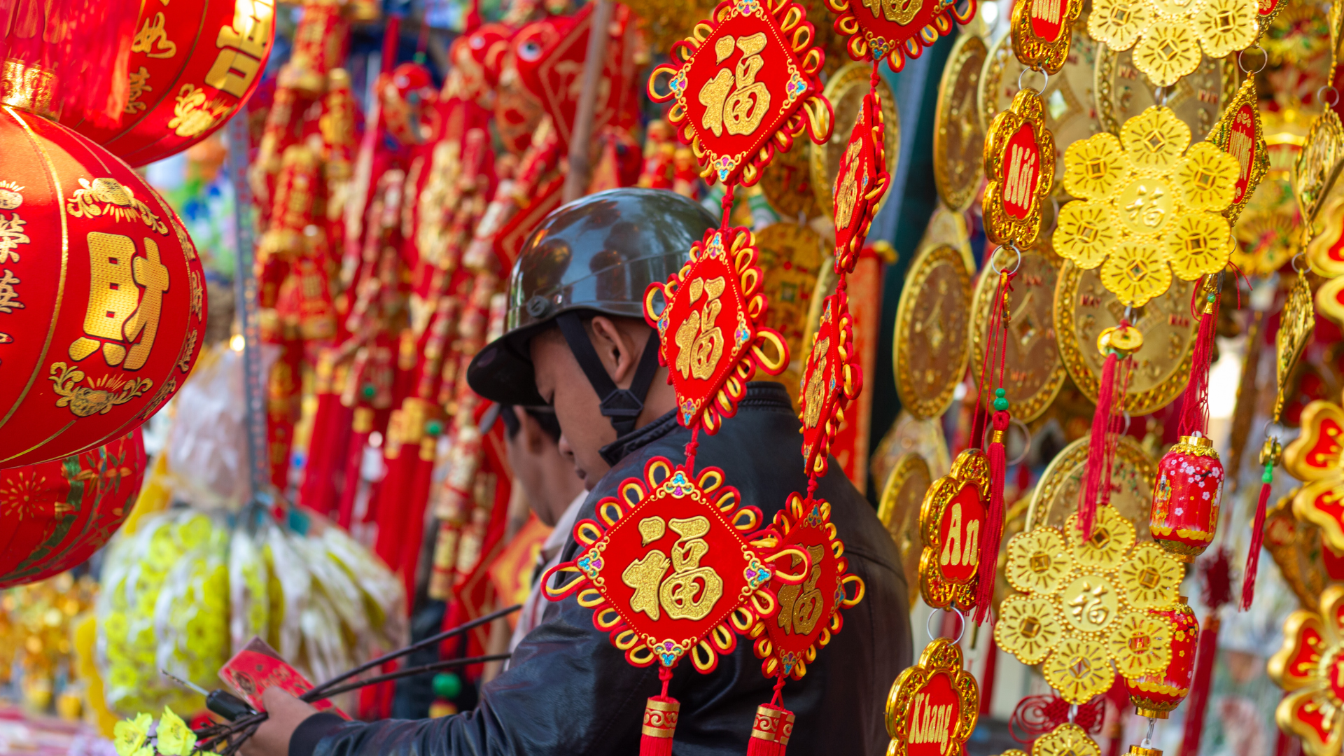 Vietnam Public Holiday Calendar 2026: Employer Guide & Tet Bonus